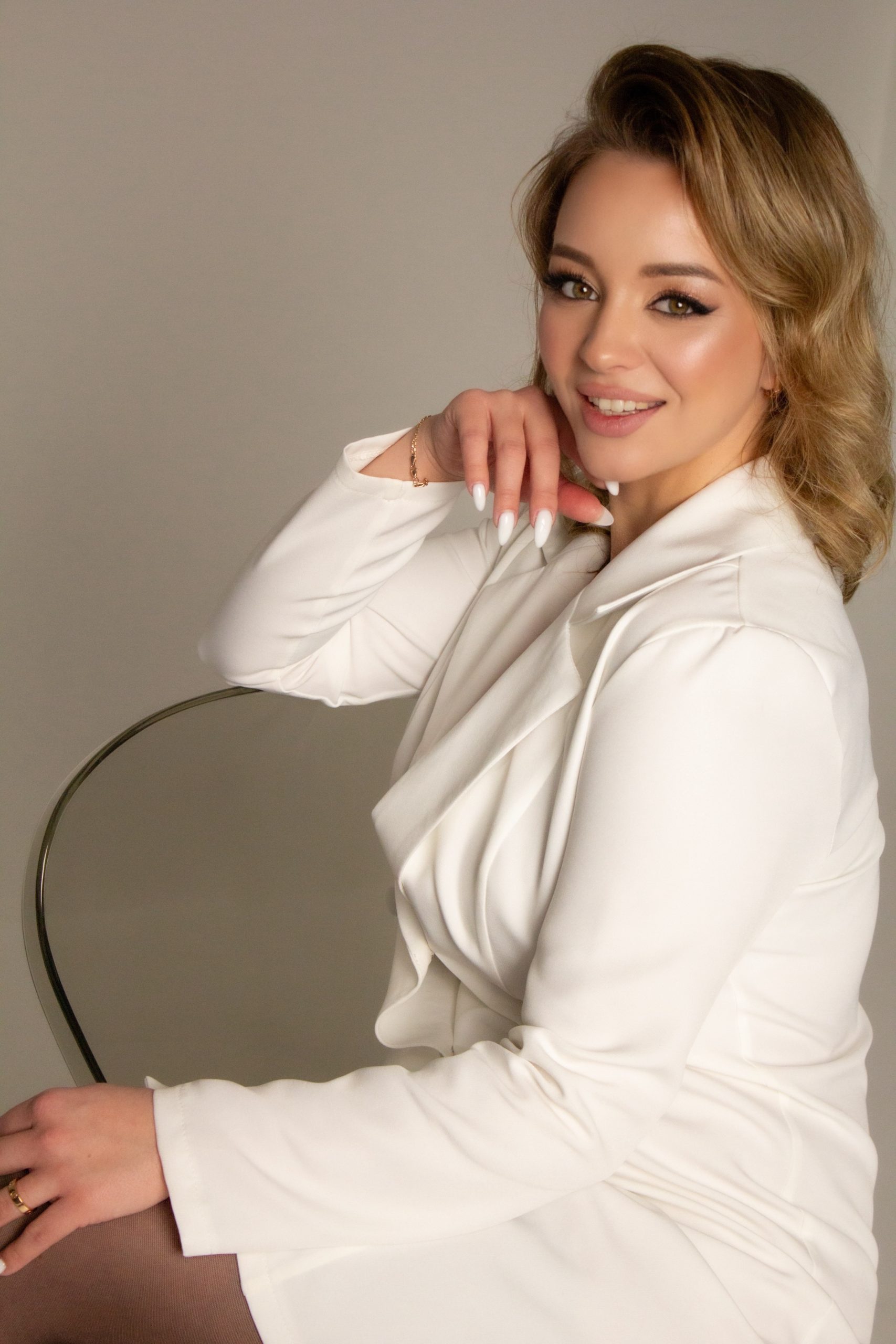 Аліна Шляхова: «Моя мрія – створити школу візажу в США» – Журнал Merlaine